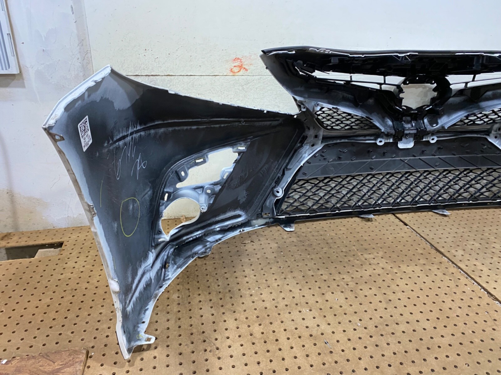 2018 -2020 Toyota Camry SE/XSE/ Front Bumper Cover OEM | eBay