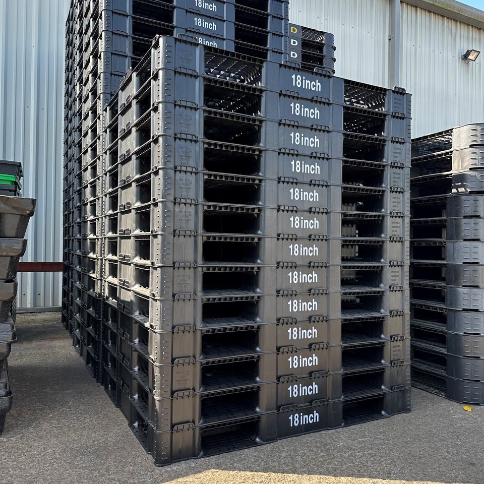 1320x1130x120MM PLASTIC PALLETS WITH 20MM LIPS - SET OF 7 GRADE A | eBay UK