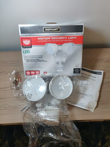 Defiant Motion Security Light LED with Bracket & Manual E4001W NEW IN ...