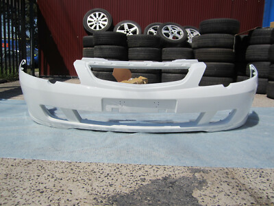 NEW WHITE COLOUR PAINTED FRONT BAR HOLDEN COMMODORE VY EXECUTIVE WHITE ...