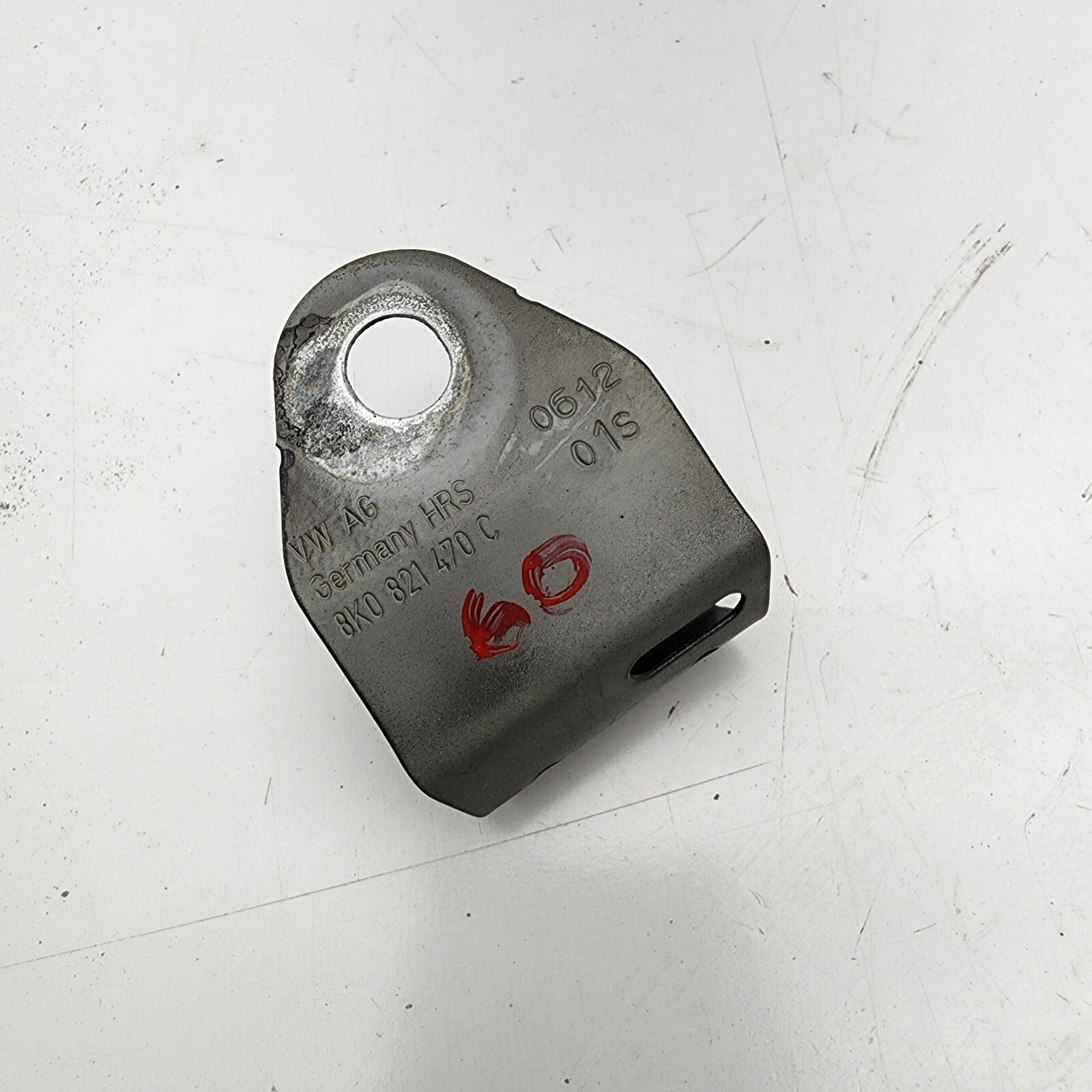 2009-2016 Audi A4 S4 FRONT RIGHT FENDER REARWARD BRACKET TAB 8K0821470C ...