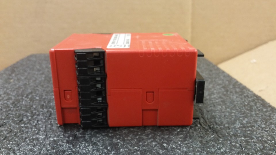 THIIM SYND 1102 D024 AA5C 38474-104 Type SYND 24 VDC Synchro Check ...