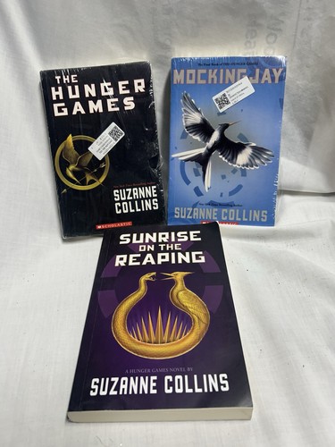 Lot of 3 Hunger Game Series Paperback Books Hunger Games, Mockingjay ...
