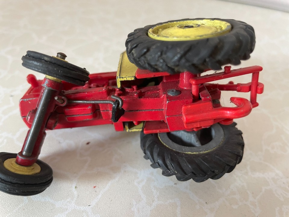 DINKY TOYS 305 1965 DAVID BROWN 990 TRACTOR. PLAYWORN BUT ALL LEVERS ...
