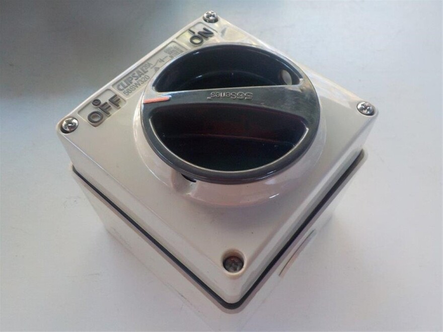 CLIPSAL 56SW320 1 Gang 20A 3P 500VAC Surface Switch Grey Industrial ...