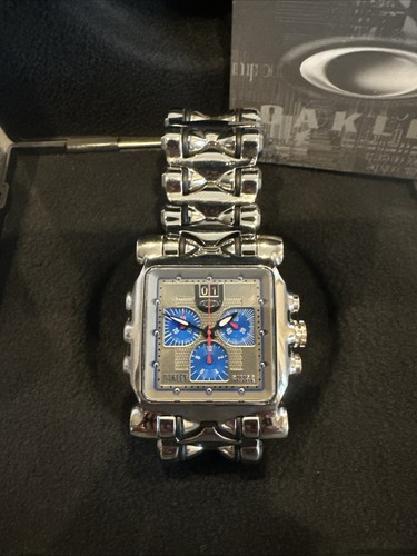 OAKLEY MINUTE MACHINE WATCH Blue Dial w/ Titanium Bracelet, Boxes ...
