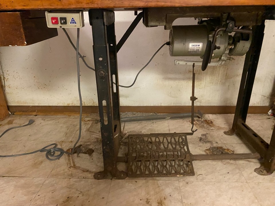 Singer 241-12 Vintage Working Industrial Sewing Machine with table and ...