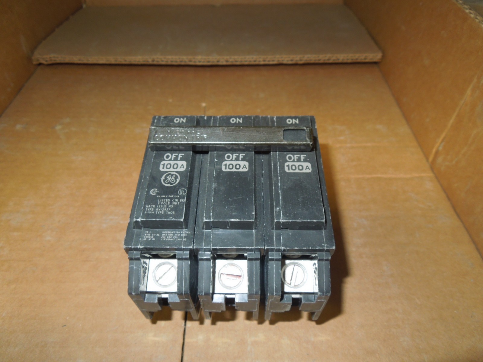 GE THQB32100 100A 3P 240V Bolt On Circuit Breaker Used | eBay