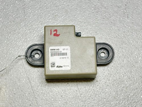 11-16 BMW F10 528i 535i 550i REAR ANTENNA AMPLIFIER COMPUTER CONTROL ...