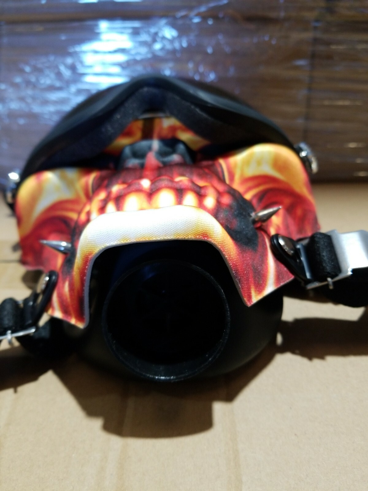 Gas Mask hookah water shisha acrylic smoking pipe fabrics with flames ...