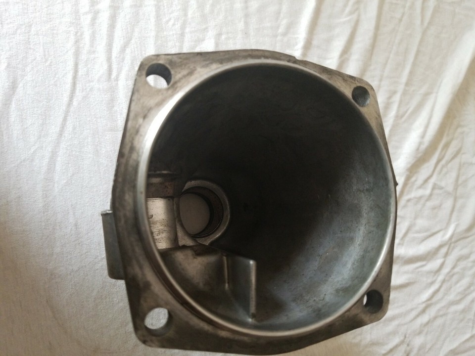 1982-1995 GM CHEVY 700R4 4L60E TRANSMISSION TAIL HOUSING 2WD CASTING ...