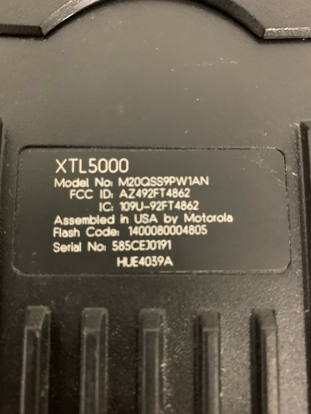 MOTOROLA XTL5000 UHF1 P25 DIGITAL TRUNKING MOBILE RADIO 50w - NEW MIC ...