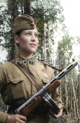 WW2 Picture Photo 1942 Russian Lyubov Karzeva combat medic carrying a ...