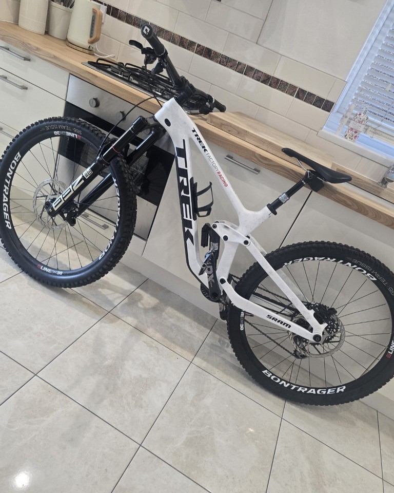 Trek Slash 9.8 GX ASX Factory Racing Enduro Full Sus Bike Full Carbon ...