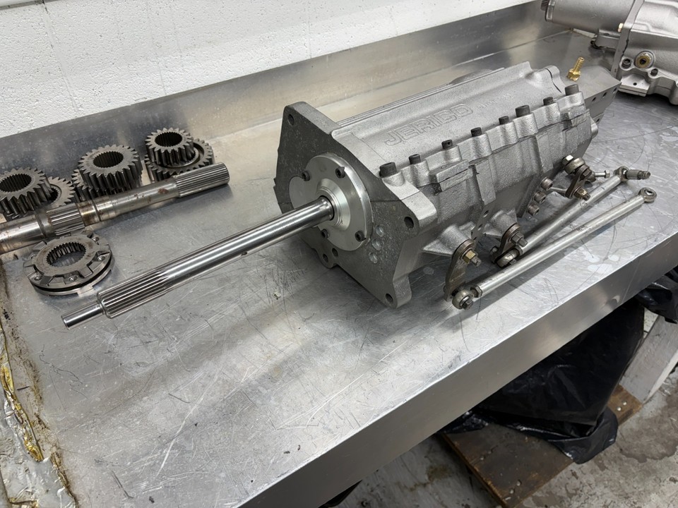 Jerico 5-Speed Dog Box Transmission 26-Spline GM Input – Parts or Core ...