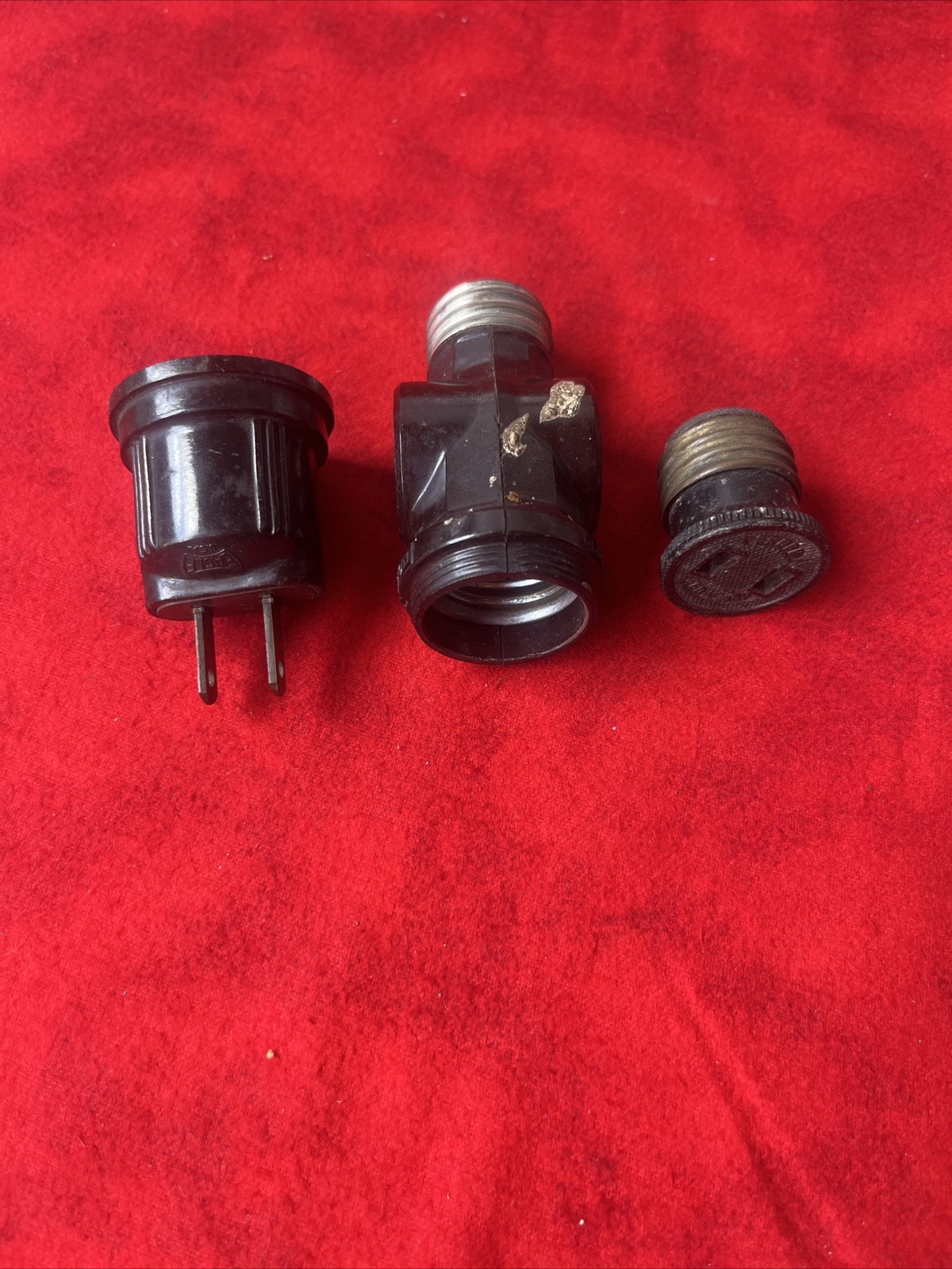 VINTAGE EAGLE & LEVITON 3-PIECE BULB SOCKET SET t54) | eBay