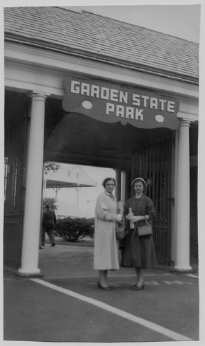 OLD PHOTO WOMEN STANDING UNDER GARDEN STATE PARK SIGN 1940S NEW JERSEY ...