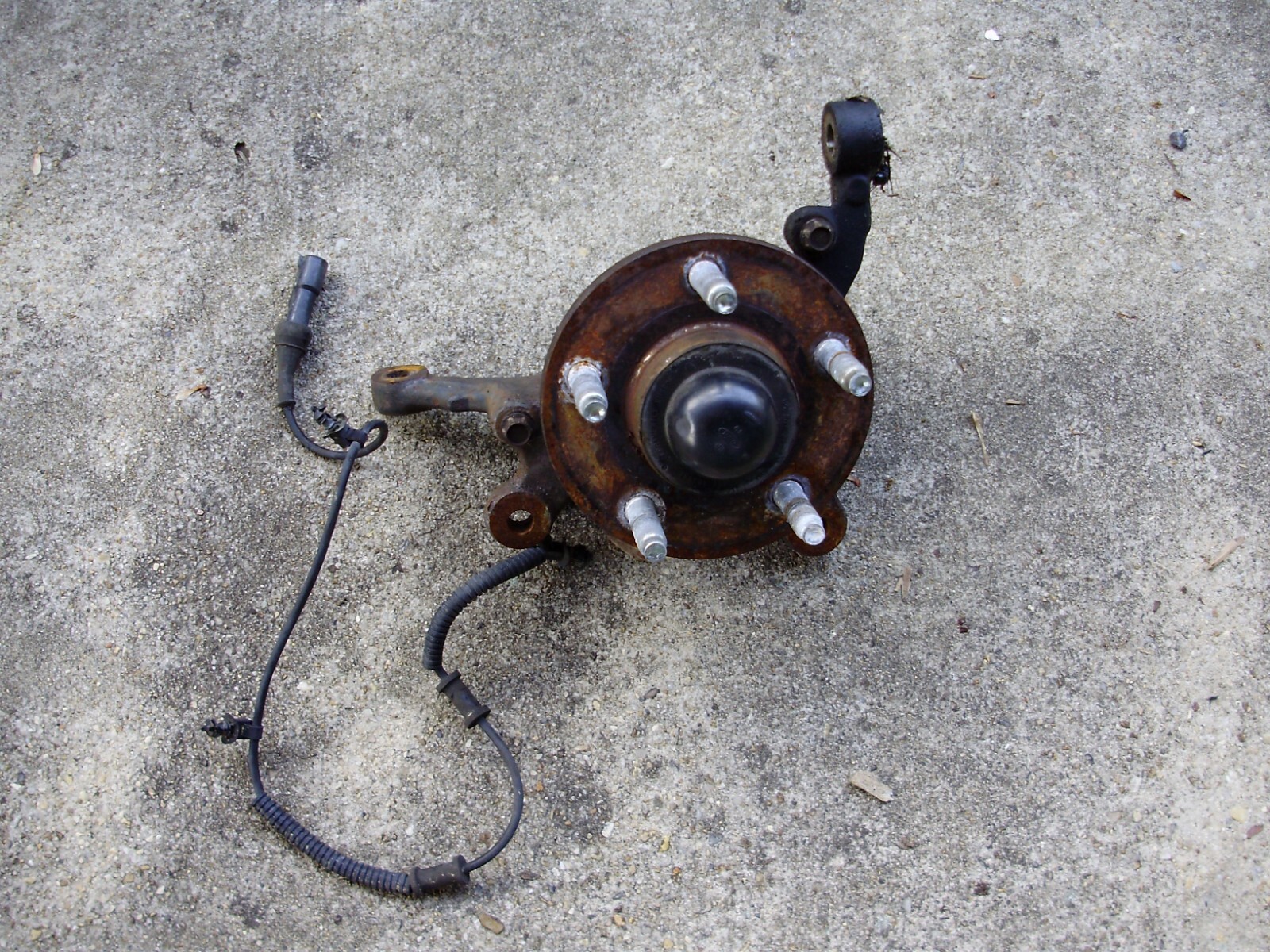 2005-2009 Ford Mustang GT Spindle Front Hub Knuckle RH Passenger Side ...