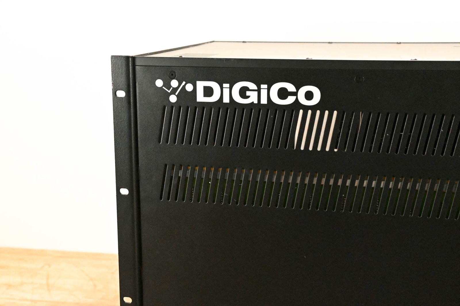 DiGiCo X-DIGIRACK2-D 56-in, 8-out DiGiRack with MADI / Optical Module ...