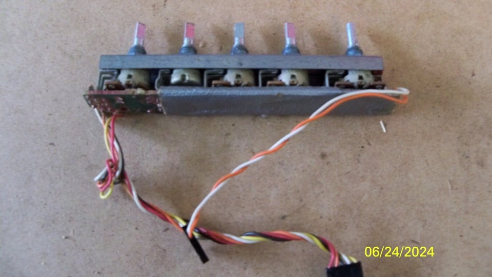 Ford Radio Volume Tone Balance Fader 1982 - 1987 ETR 18B827 18B865 ...