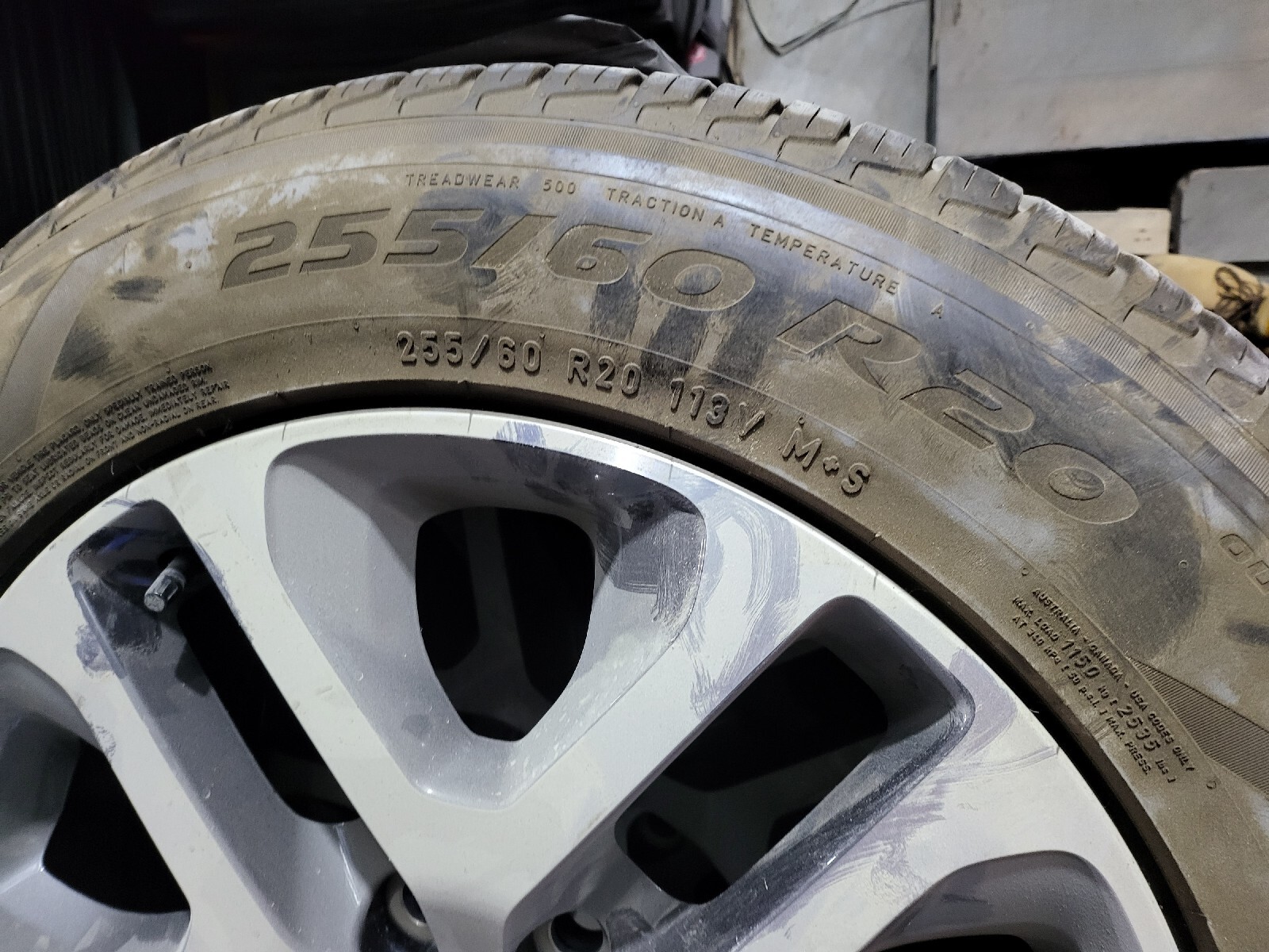 Land Rover Defender Alloys Style 5095 + Pirelli Scorpion 255/60 R20 ...