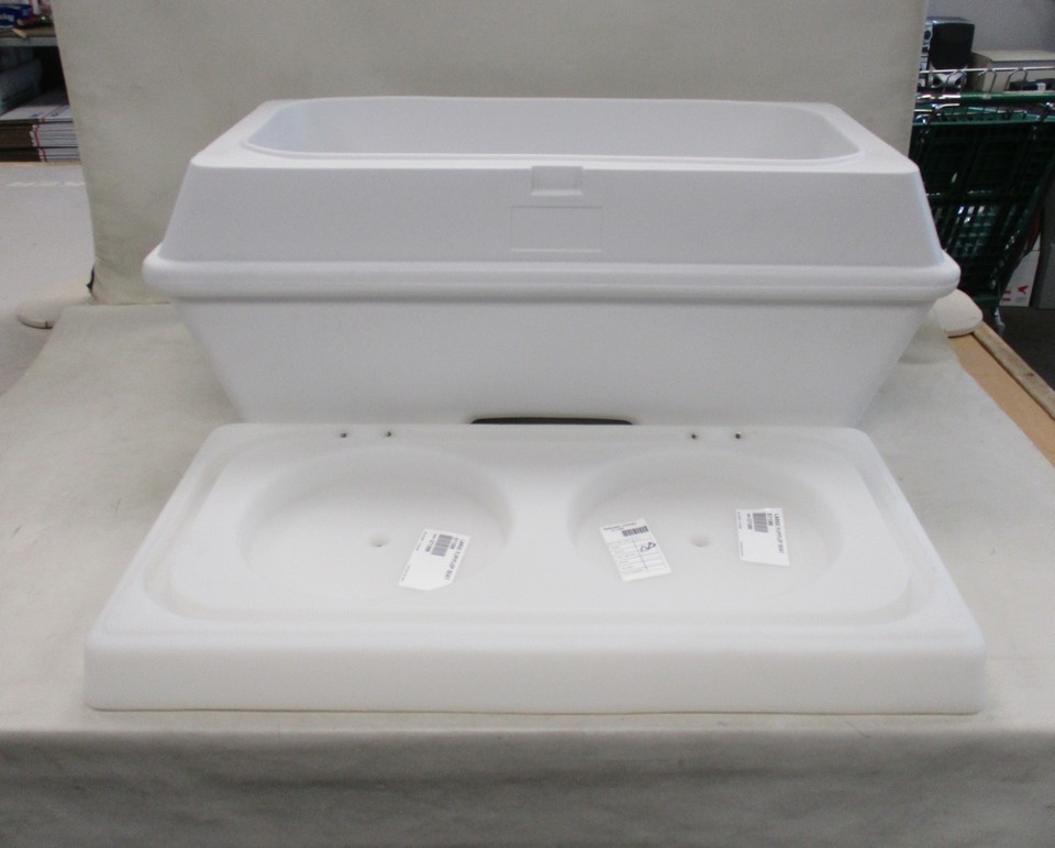 MOELLER MARINE WHITE 72 QT SWING BACK COOLER / LIVEWELL SEAT ST2200 ...