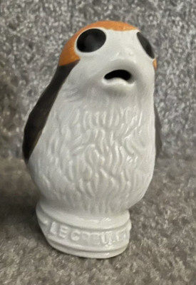 Le Creuset Star Wars Stoneware Pie Bird Porg Pie Funnel - New In Box ...