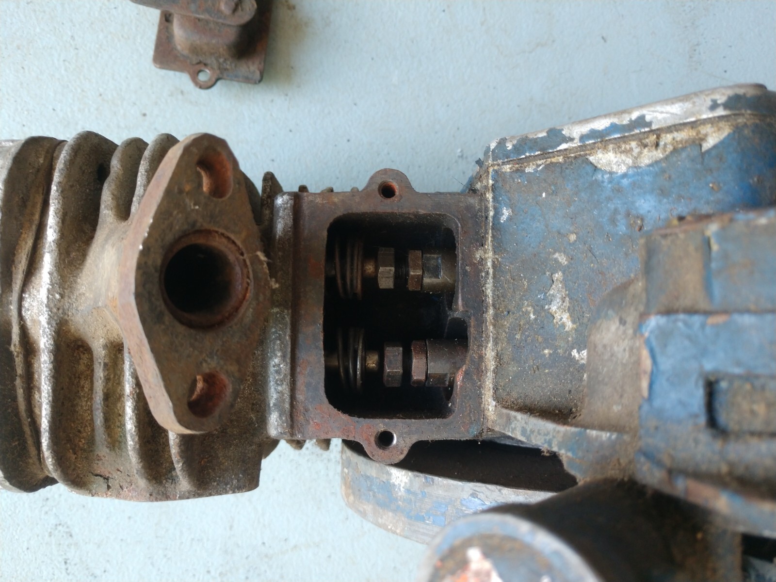 Early Whizzer Model H motor / engine low serial number 6850 | eBay