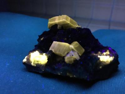 KB: BRIGHT SW FL. YELLOW & VIOLET APATITE XLS. FROM PORTUGAL | eBay