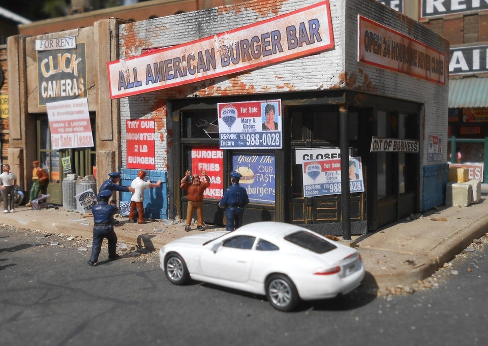 Downtown Deco HO Scale Gone Bust Block! Building Kit Amazing Detail See ...