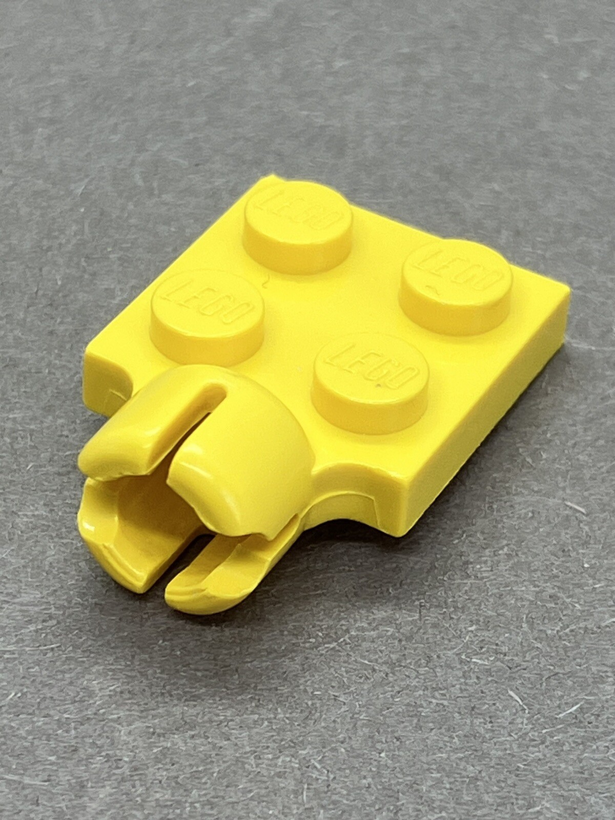 LEGO Part 3730 Plate, 2x2 Modified with Tow Ball Socket Vintage Yellow ...
