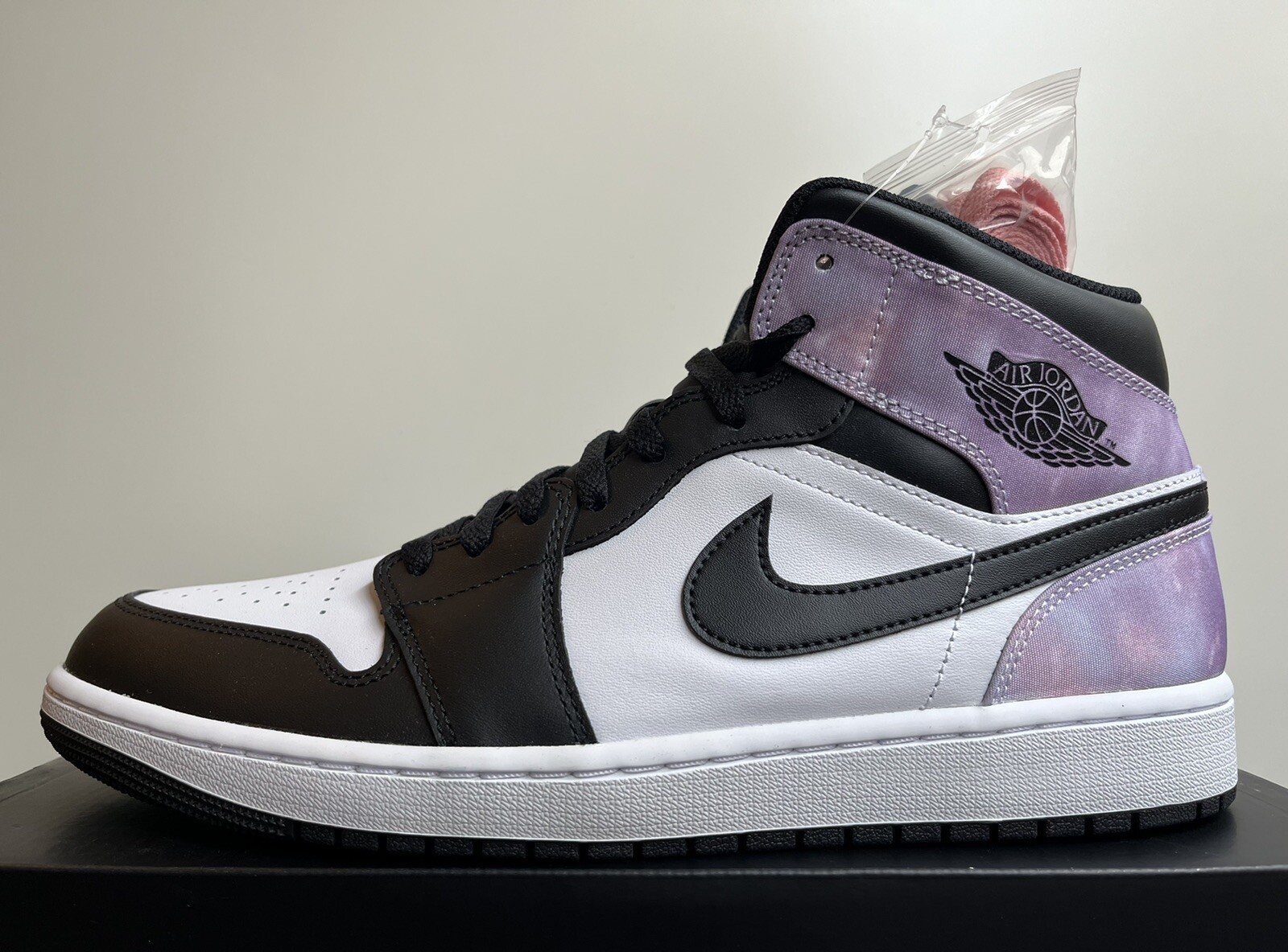 Nike Air Jordan 1 Mid SE "Zen Master" Black Bleached Coral DM1200-001 ...