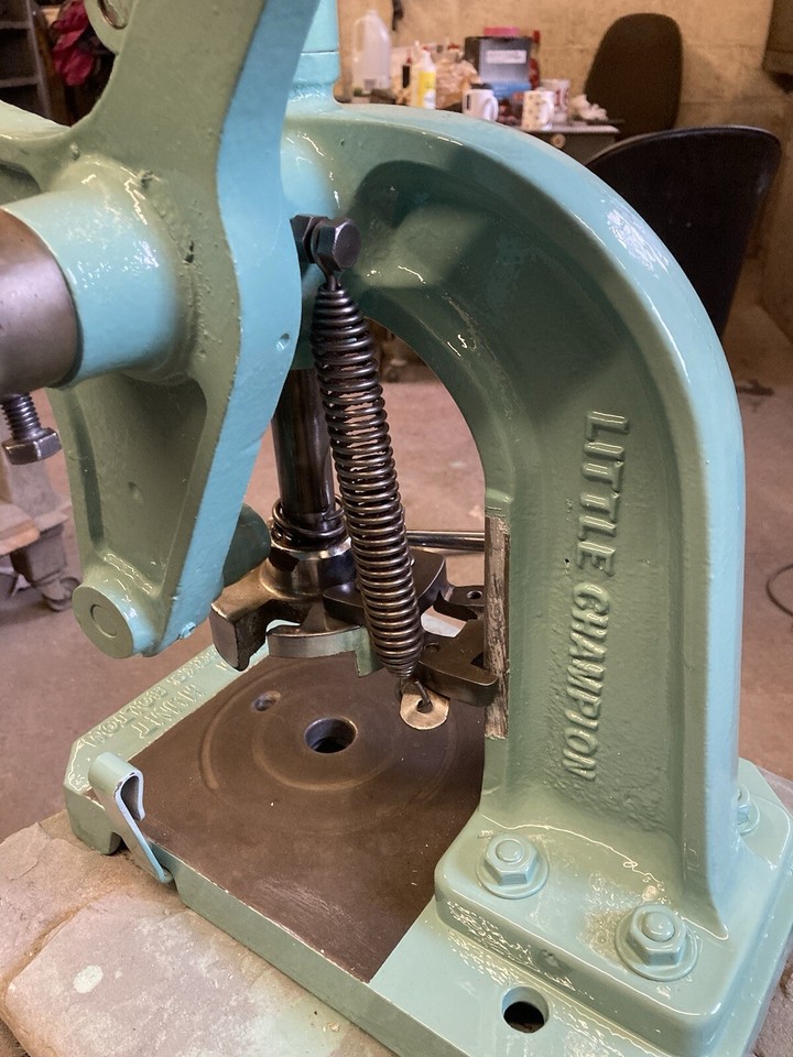 John Hunt Little Champion Hand Pie Blocker + Tart Die Royster Bakery ...