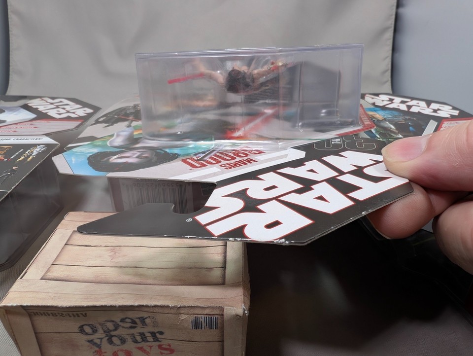 New Star Wars 30th Anniversary The Force Unleashed Action Figure ...