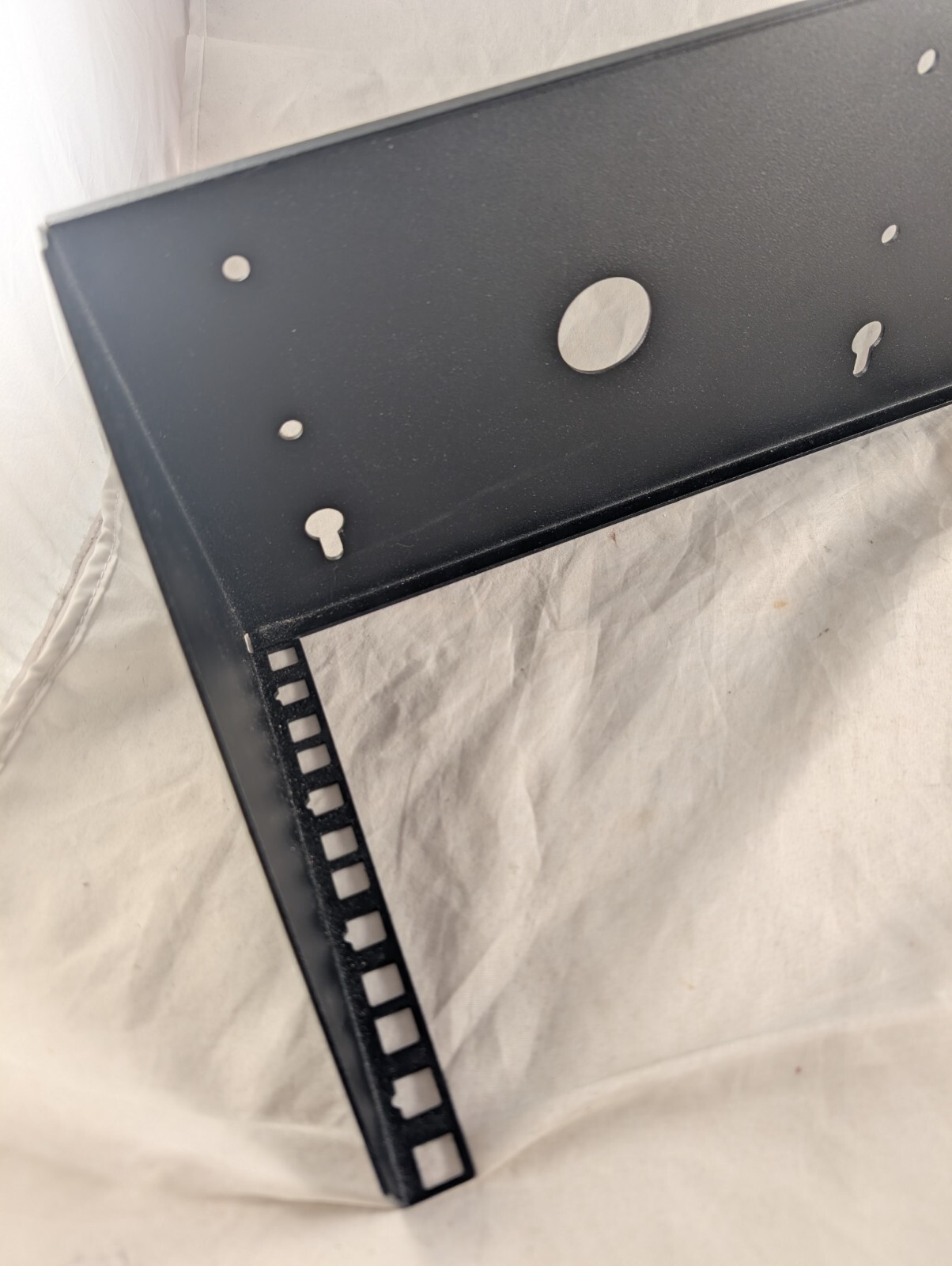 Kendall Howard 4U Wall Mount V-Rack, 1916-2-100-4 - Lifetime Warranty ...