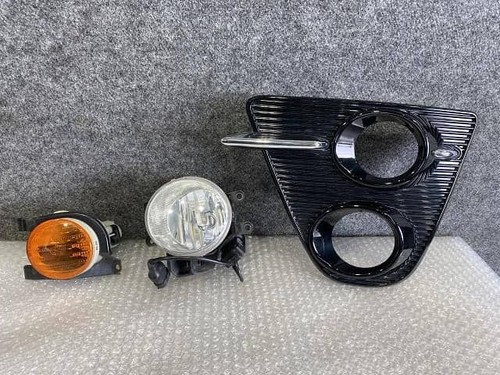 TOYOTA Prius 2012 DAA-ZVW30 Left Fog Light 8122047010 [Used ...