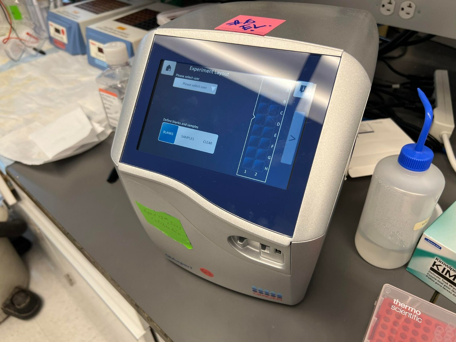 Qiagen QIAxpert Hi Speed Microfluidic UV/VIS Spectrophotometer RNA DNA ...