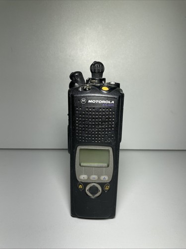 Motorola XTS 5000 Model H18UCF9PW6AN 700/800MHz P25 Radio No Battery B ...