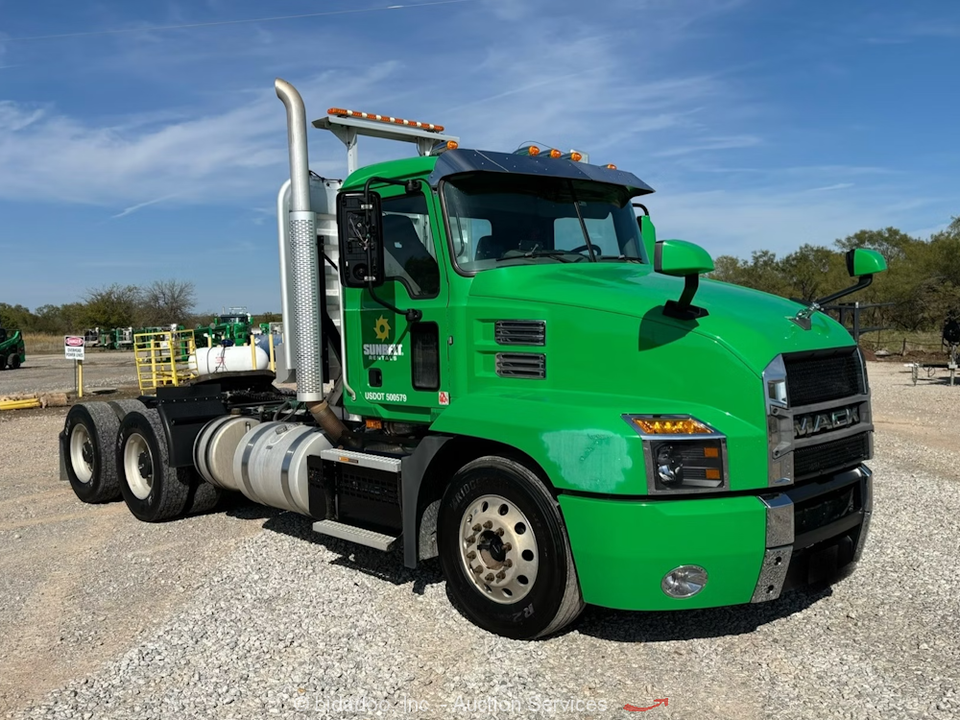 2019 Mack AN64T ANTHEM T/A Day Cab Truck Semi Tractor A/T PTO Wet Kit ...