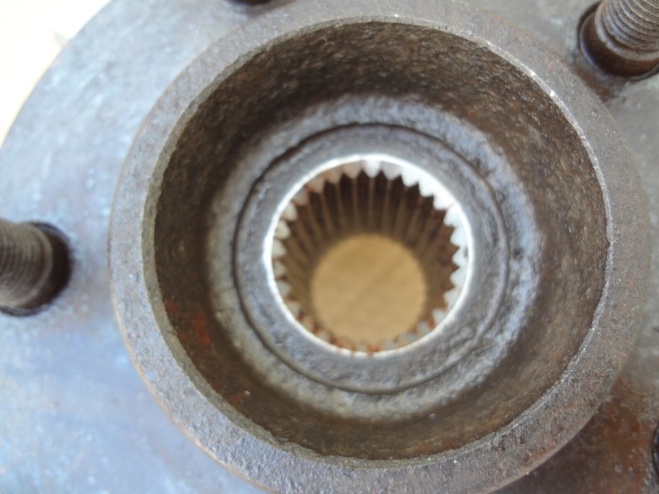 2003 - 2004 MUSTANG SVT COBRA 4.6 IRS LH & RH SPINDLE HUBS OEM SKU ...