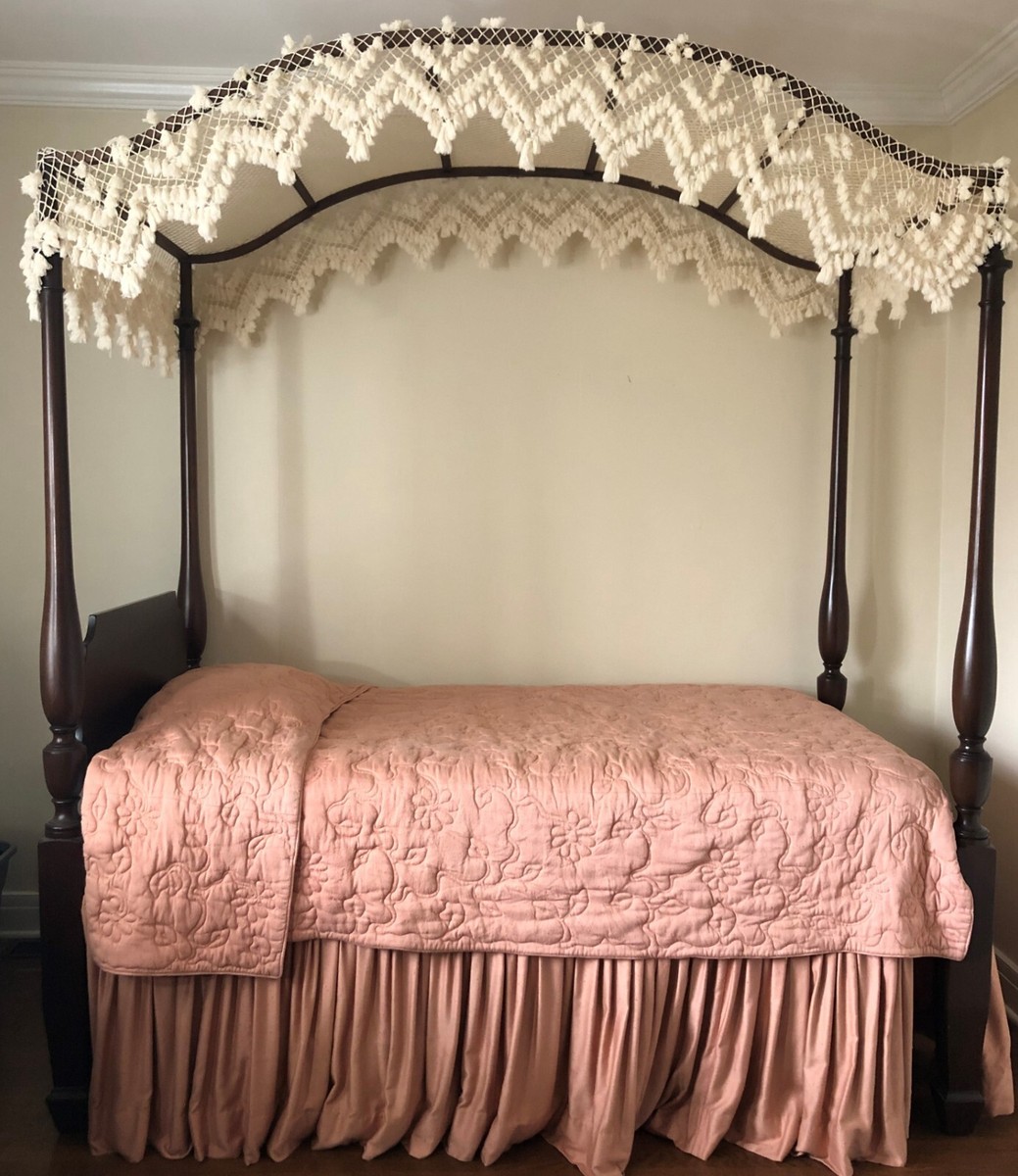 Antique White Twin Wood Canopy Bed Sea Cliff Antique White Twin Bunk