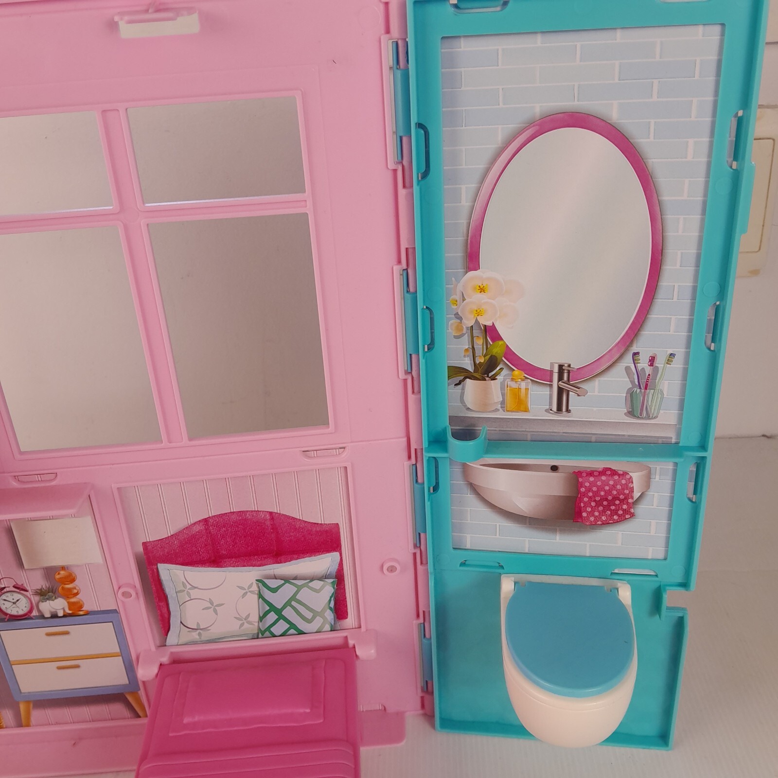 Mattel Barbie Fully Furnished Portable Dollhouse with Pool (FXG54) for ...