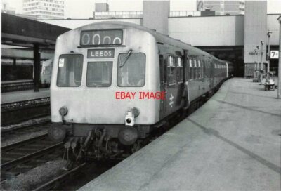 PHOTO 3-CAR DMU CLASS 111 AT LEEDS (VIEW 2) NO SE51541 (CLASS 111/2 ...