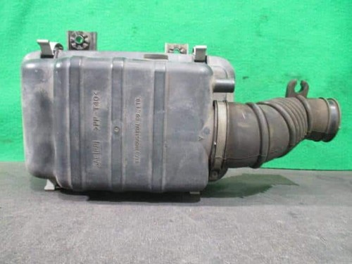 SUZUKI Carry 2005 LE-DA63T Air Cleaner Assembly 1370067H01 [Used ...