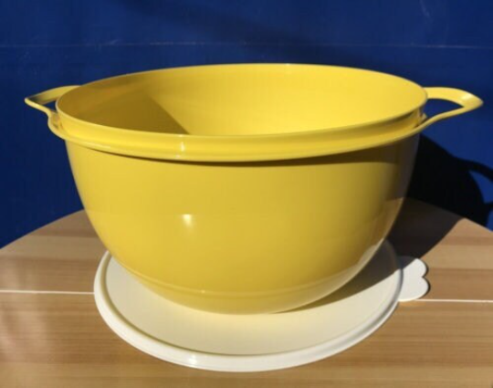Tupperware Thatsa Mega Bowl Mixing Bowl 42cup / 10 Liters Cups NEW! | eBay