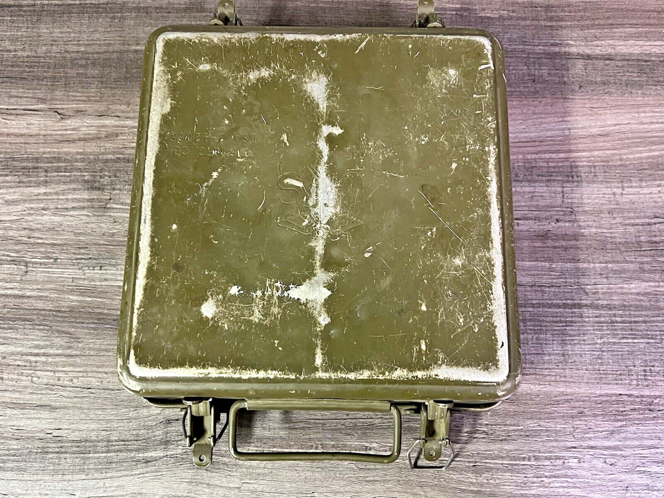 1961 VIETNAM, MILITARY FIELD FIRST AID KIT.DOES NOT INCLUDE MEDICAL ...