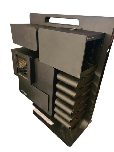 Thermaltake Level 10 Titanium Limited Edition Gaming Case - VL300A9N1N ...