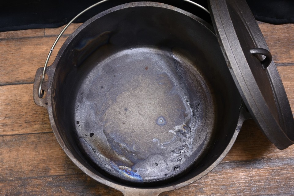 WENZEL 1887 Cast Iron Footed Dutch Oven Roaster Camping Pot w/ Lid ...