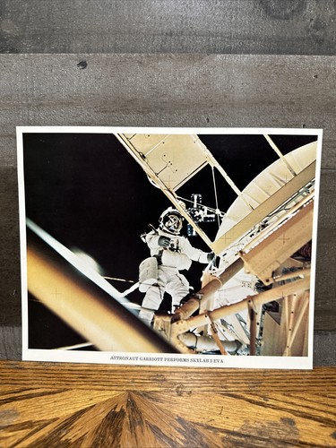NASA SKYLAB 3 ASTRONAUT OWEN GARRIOTT EVA 8x10 SILVER HALIDE PHOTO ...