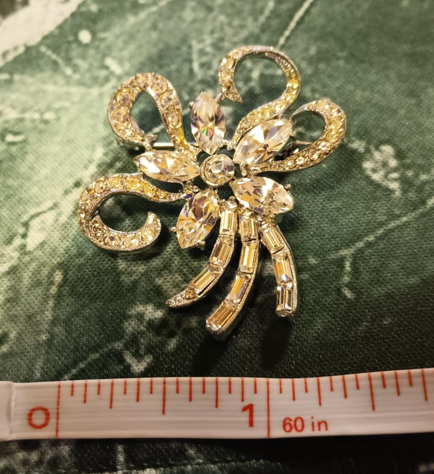 Vintage Rhinestone Brooch Pure Icy Rhinestones! STUNNING!!! SNOWFLAKE ...